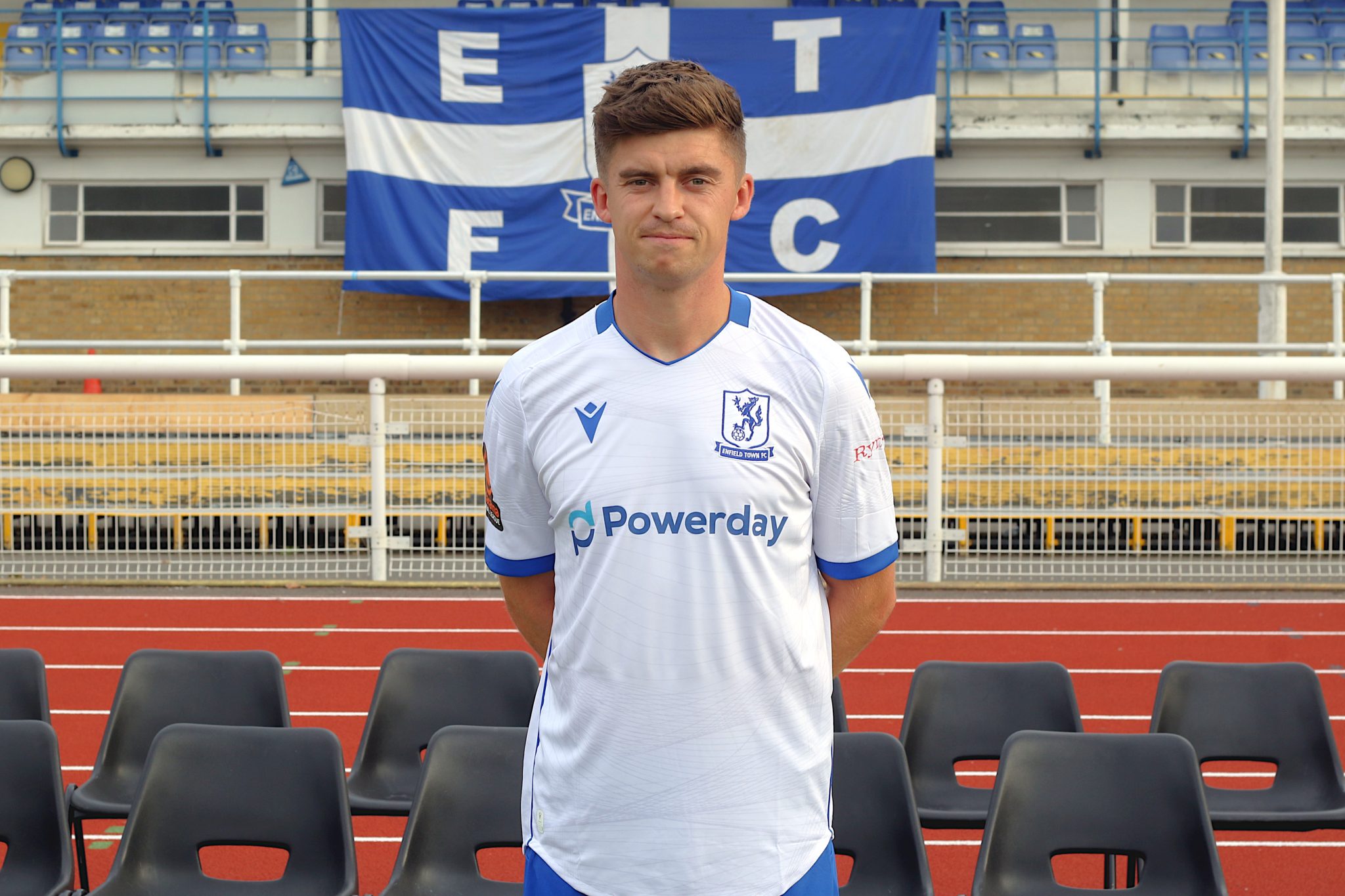 Ollie on a Dual – Enfield Town FC